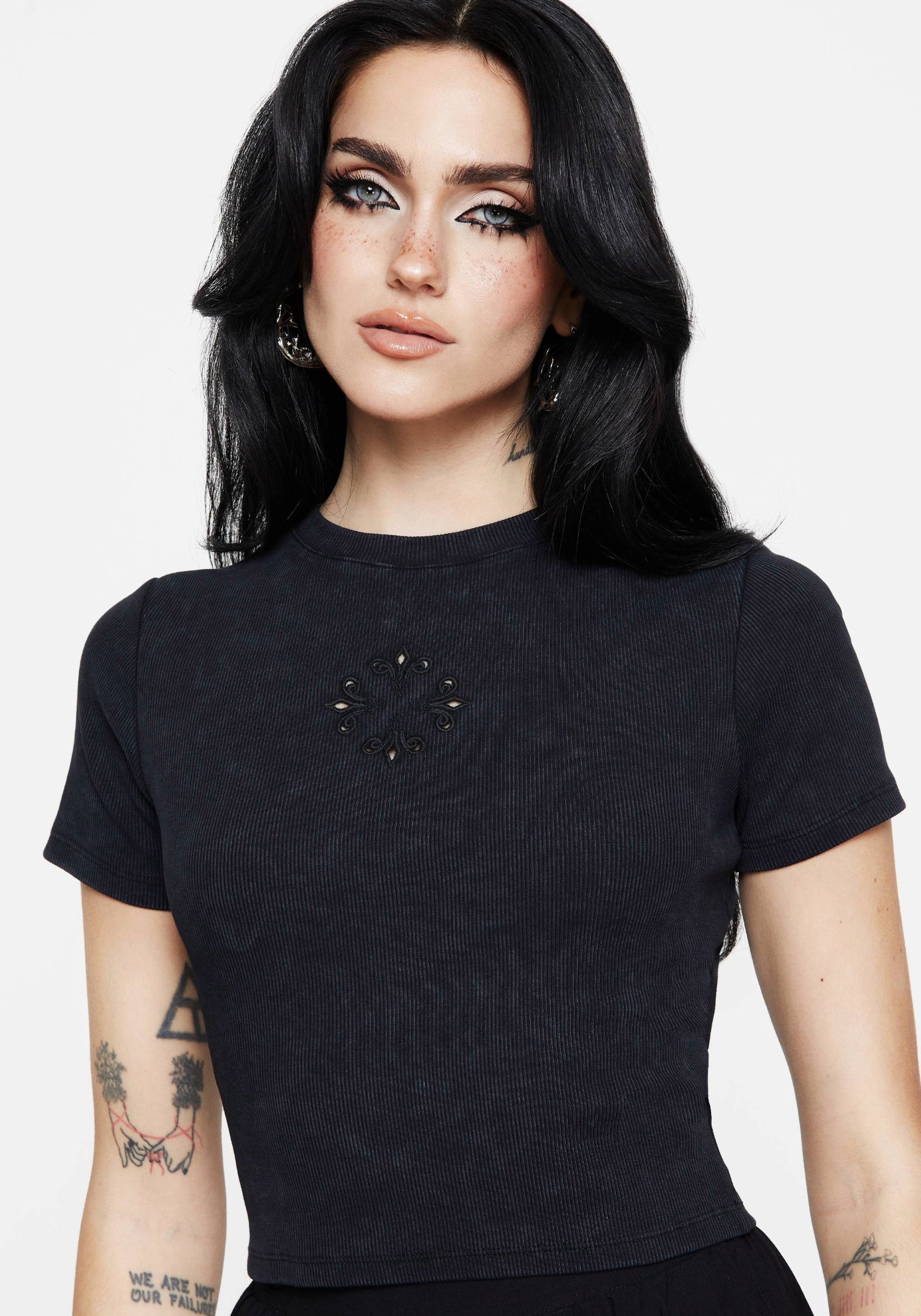 Christina Cotton Cut Out Detail Washed T-Shirt – Disturbia